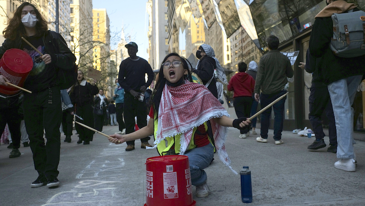 Abe Greenwald – Commentary Magazine